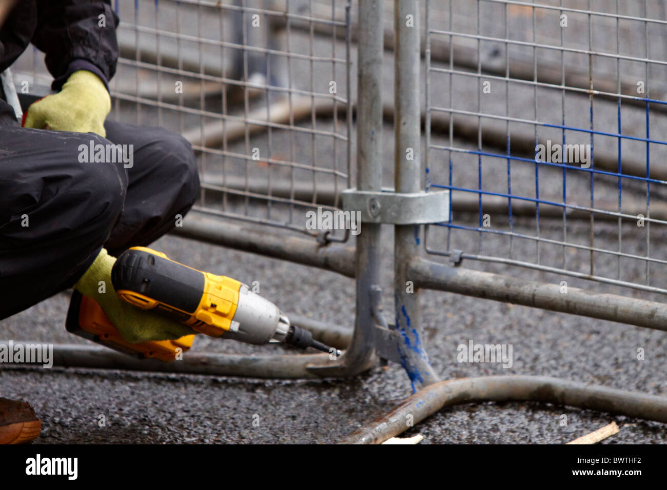Riot fencing hi-res stock photography and images - Alamy