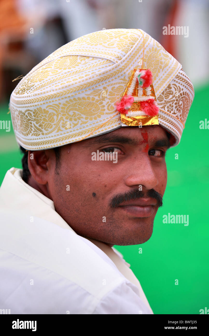 Sacred thread ceremony india hi-res stock photography and images - Alamy