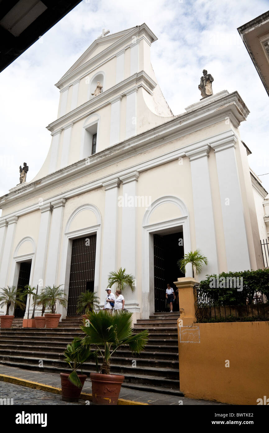 Caribbean harbour church hi-res stock photography and images - Alamy