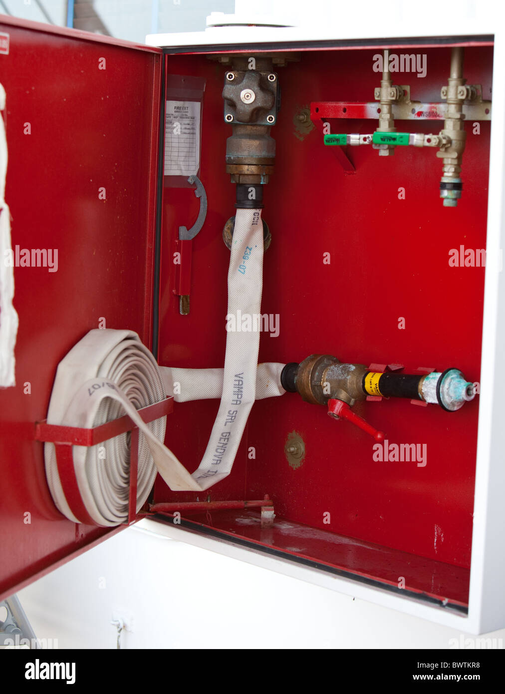 Ships fire hose hi-res stock photography and images - Alamy