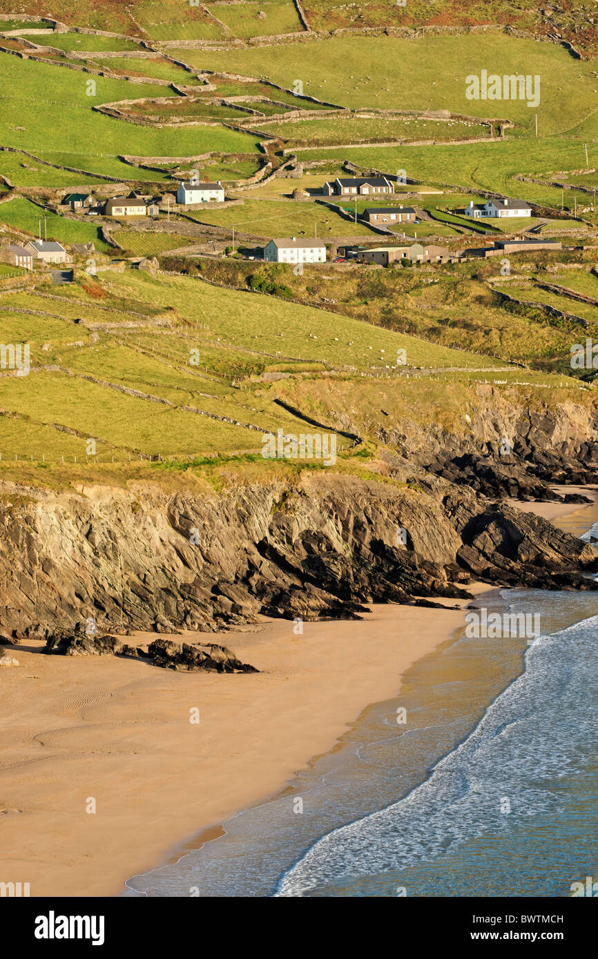 Coumeenoole Bay and beach, Dingle Peninsula, County Kerry, Munster ...