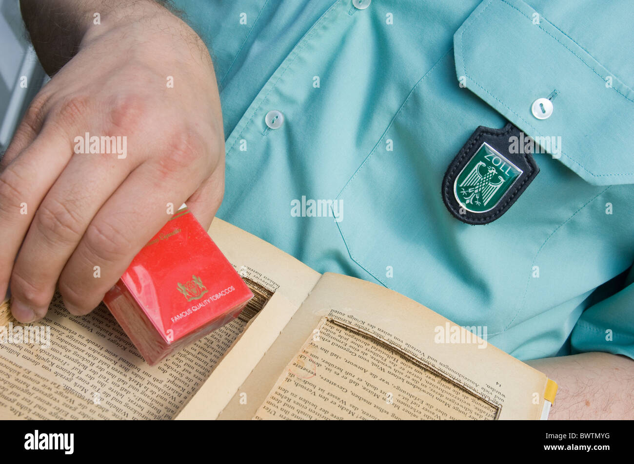 Customs officer hi-res stock photography and images - Alamy