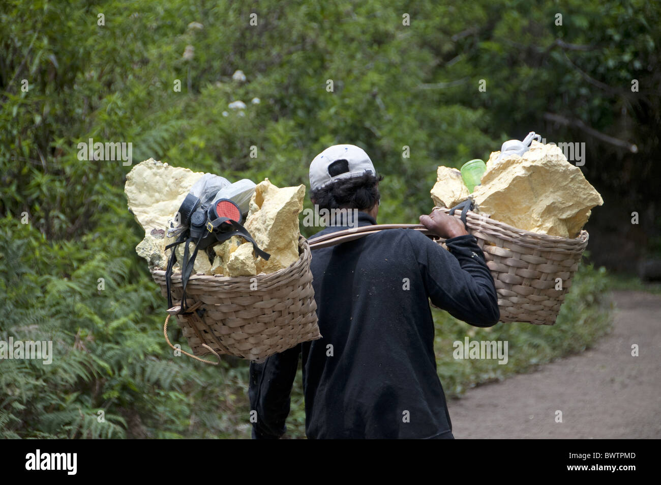 SSulphur Gas mask Mask Block Man Basket Local Mount Ijen Volcano Java ...