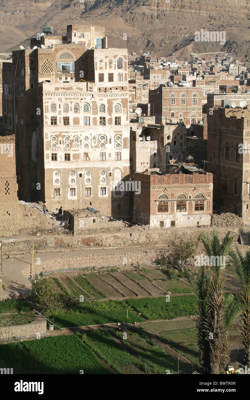 Yemen Sana'a Sanaa Old San'a architecture old city town UNESCO world ...