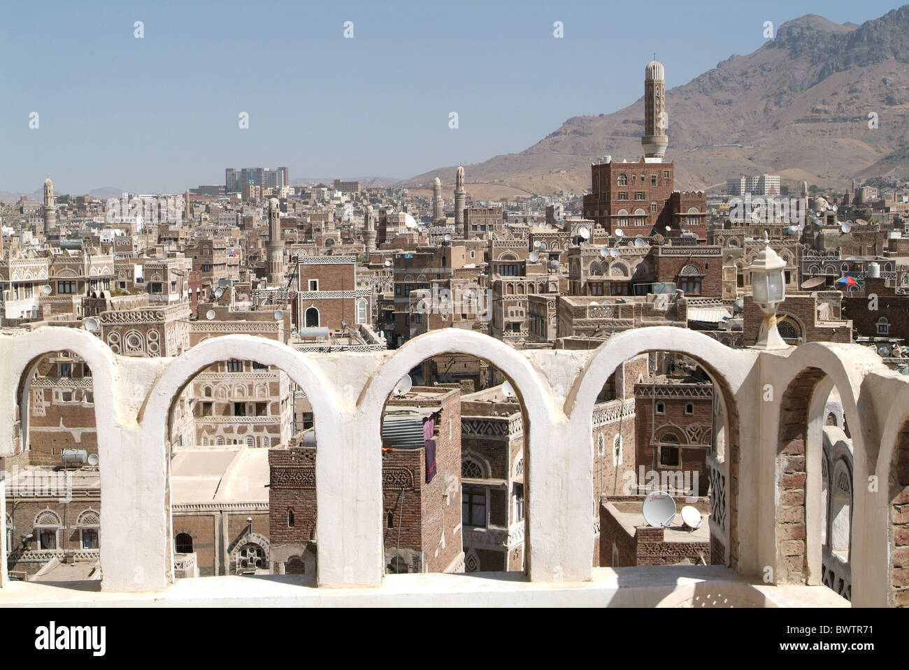 Yemen Sana'a Sanaa Old San'a architecture old city town UNESCO world ...