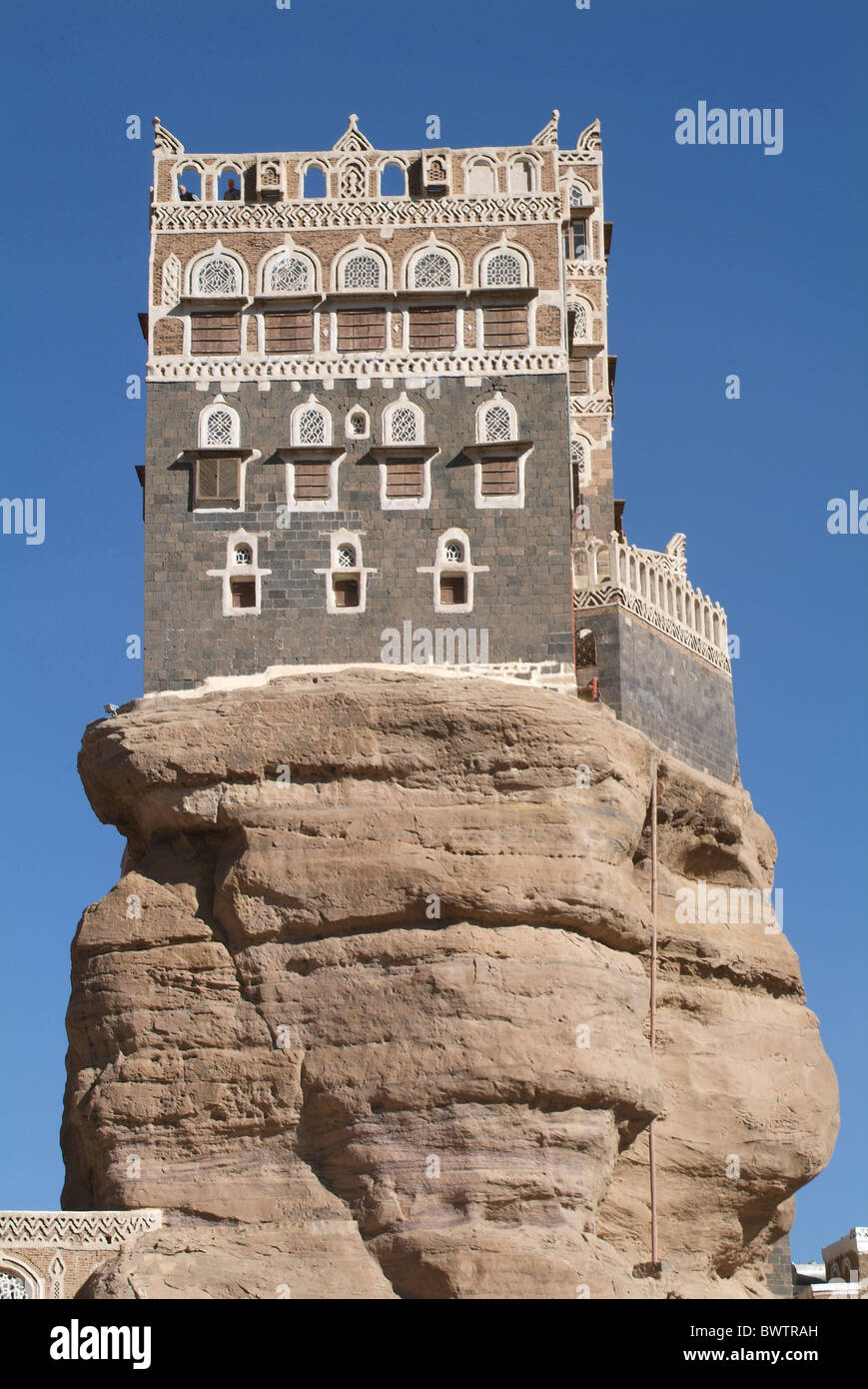 Dar al hajar rock palace hi-res stock photography and images - Alamy