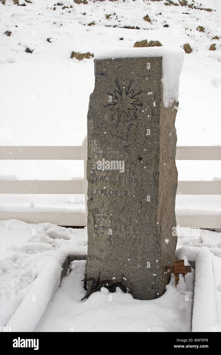 Shackletons grave hi-res stock photography and images - Alamy