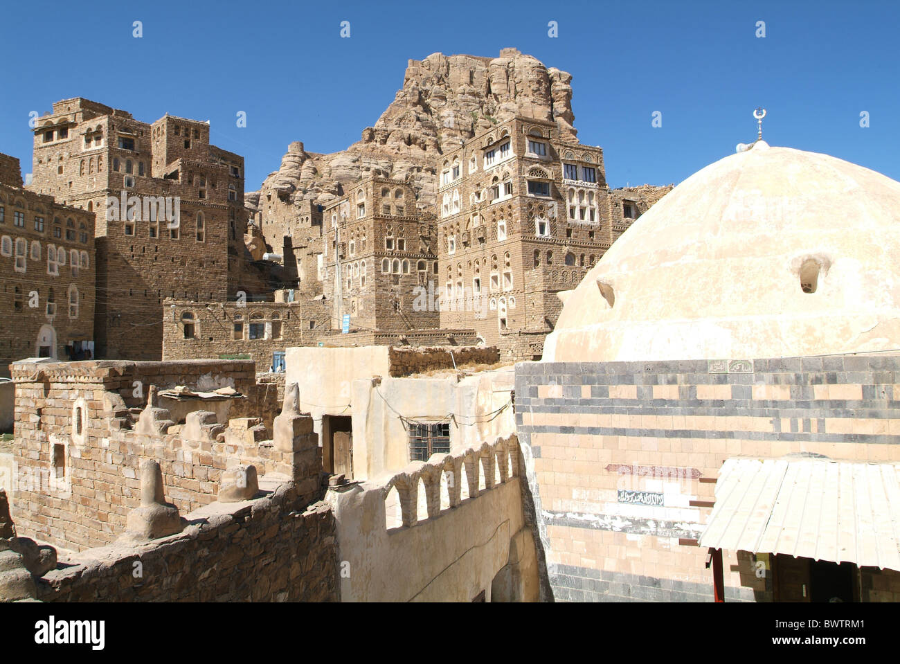Yemen Thila city Thula old town architecture tower houses historic ...