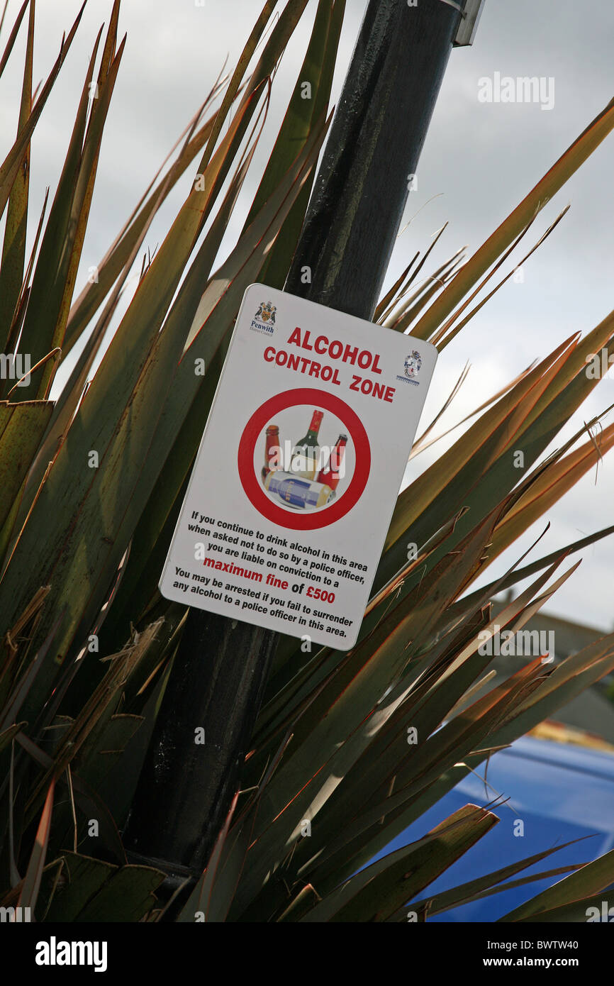 Alcohol control zone sign hi-res stock photography and images - Alamy