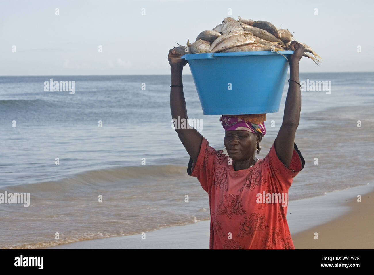 Lady carrying hi-res stock photography and images - Alamy