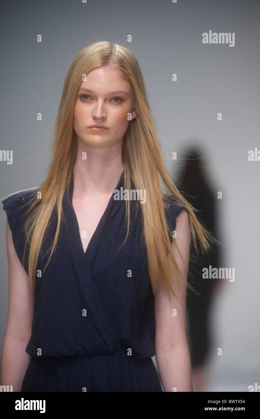 Models exhibit the Maria Grachvogel spring 2011 collection down the ...