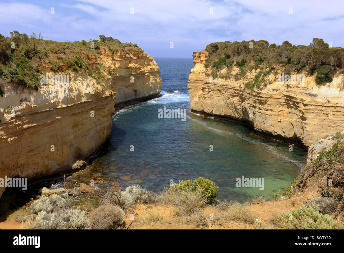 View limestone sea cliffs gorge Loch Ard Gorge Stock Photo - Alamy