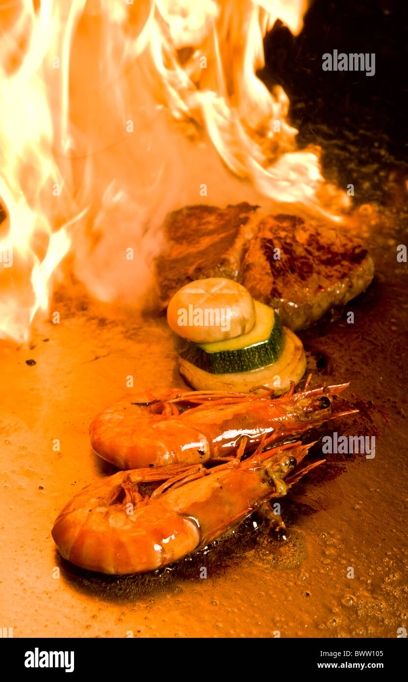 steak and shrimp Teppanyaki Stock Photo - Alamy
