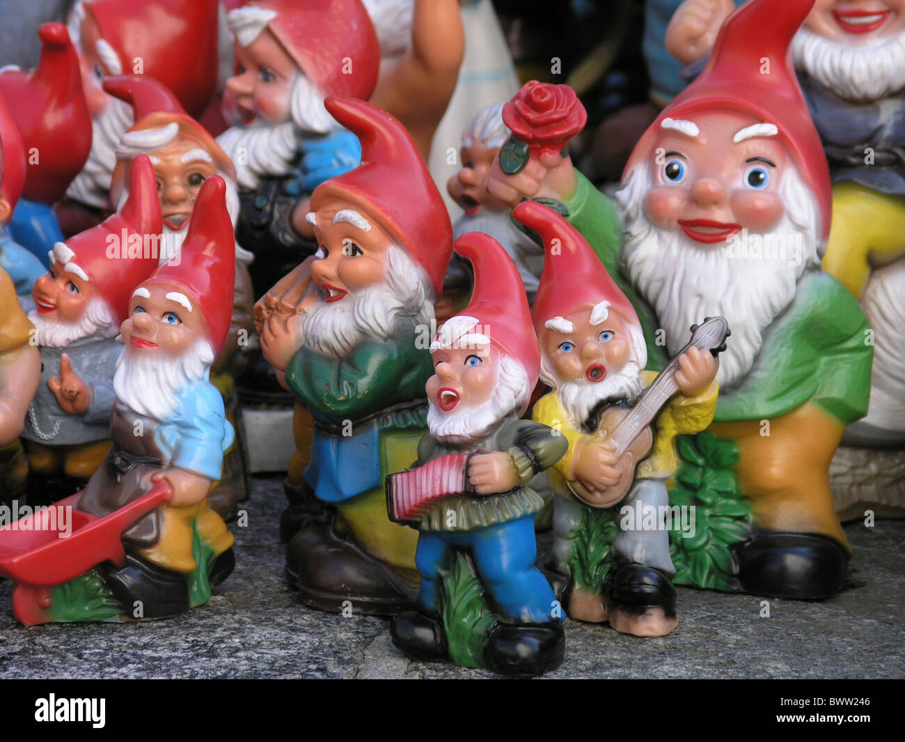 Garden gnome lawn gnome gnomes statues figures sculptures decoration ...
