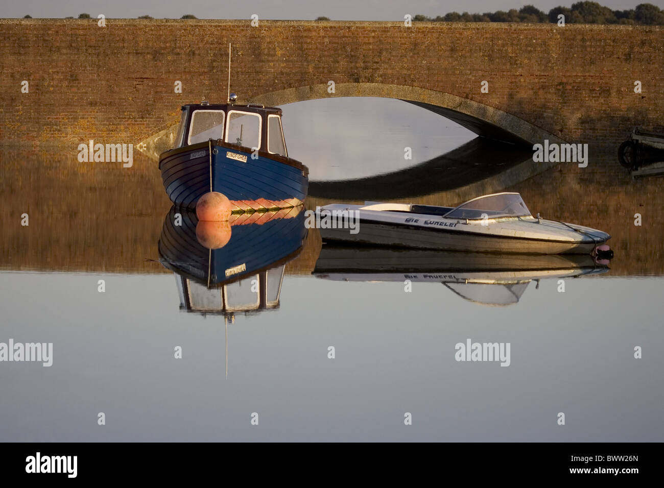 Two boats hi-res stock photography and images - Alamy