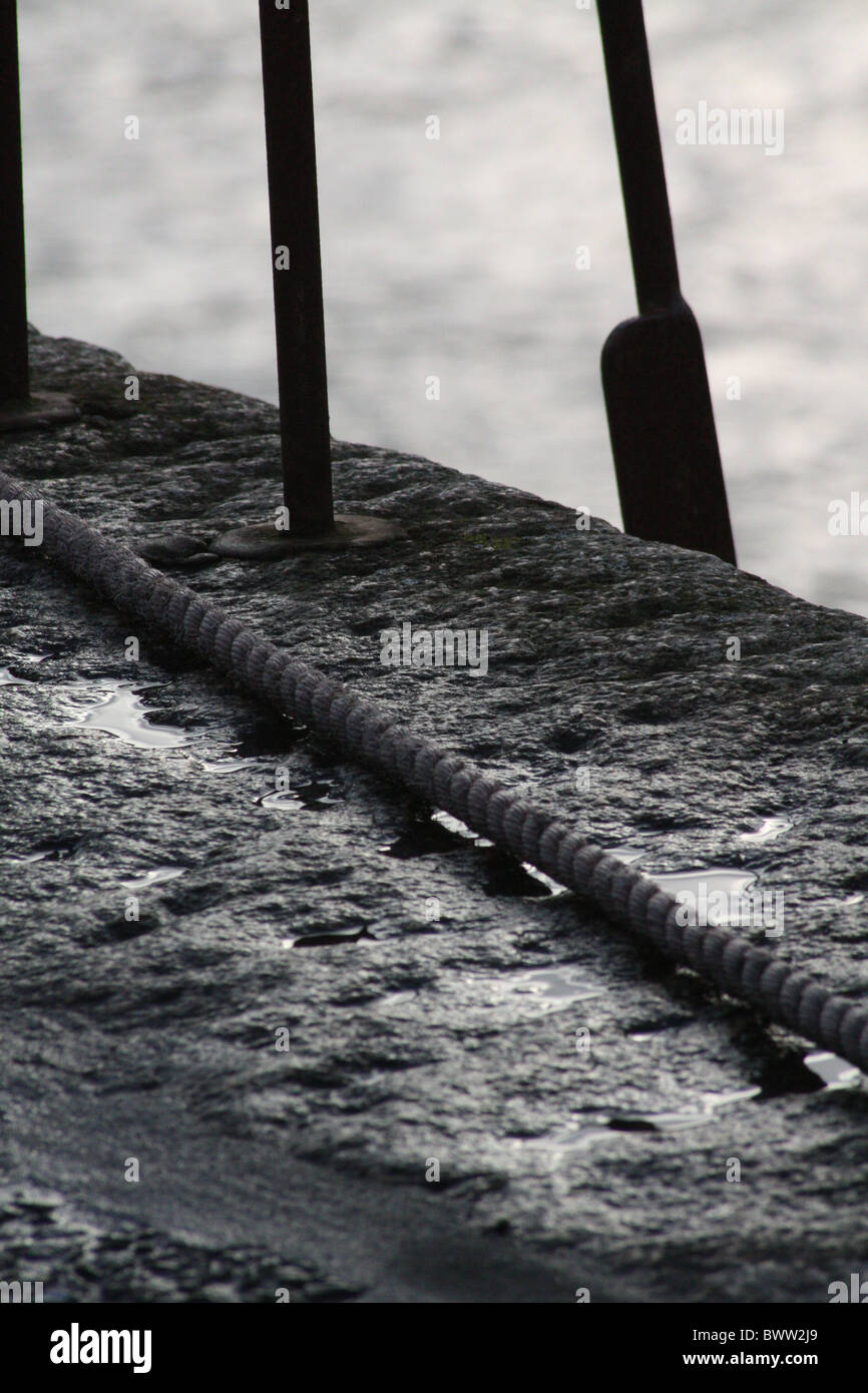 Rope edge hi-res stock photography and images - Alamy