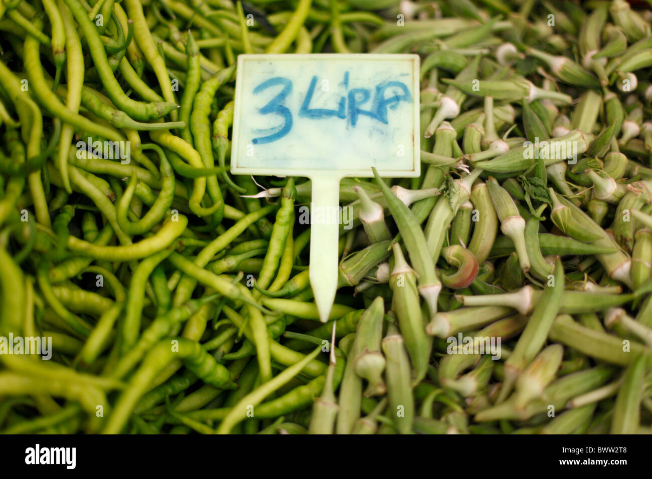 Okra market hi-res stock photography and images - Alamy