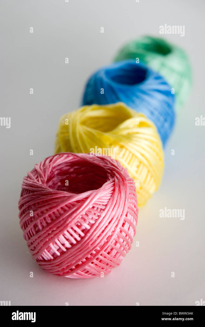 String hole hi-res stock photography and images - Alamy