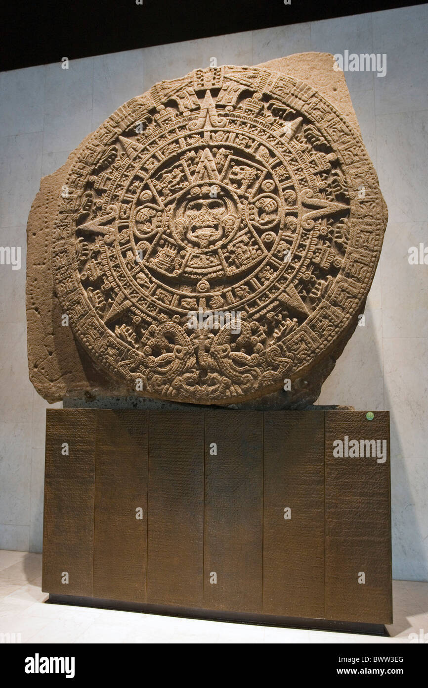 Aztec calendar stone hi-res stock photography and images - Alamy
