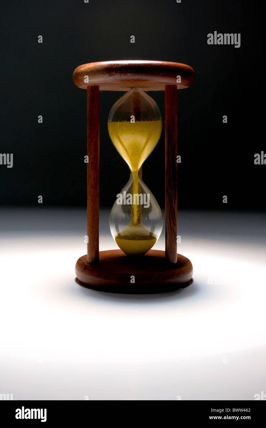 Vintage hourglass hi-res stock photography and images - Alamy