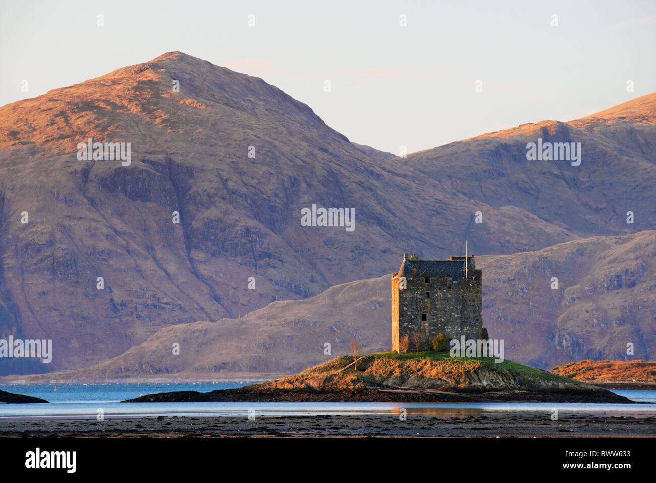 Castles of argyll fortress hi-res stock photography and images - Alamy