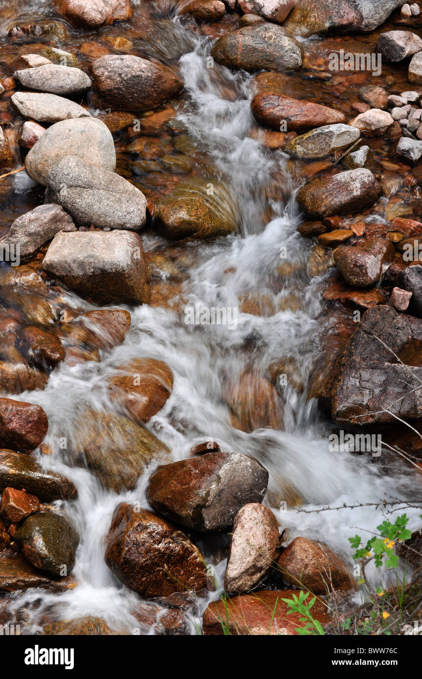 Water bubbling top hi-res stock photography and images - Alamy