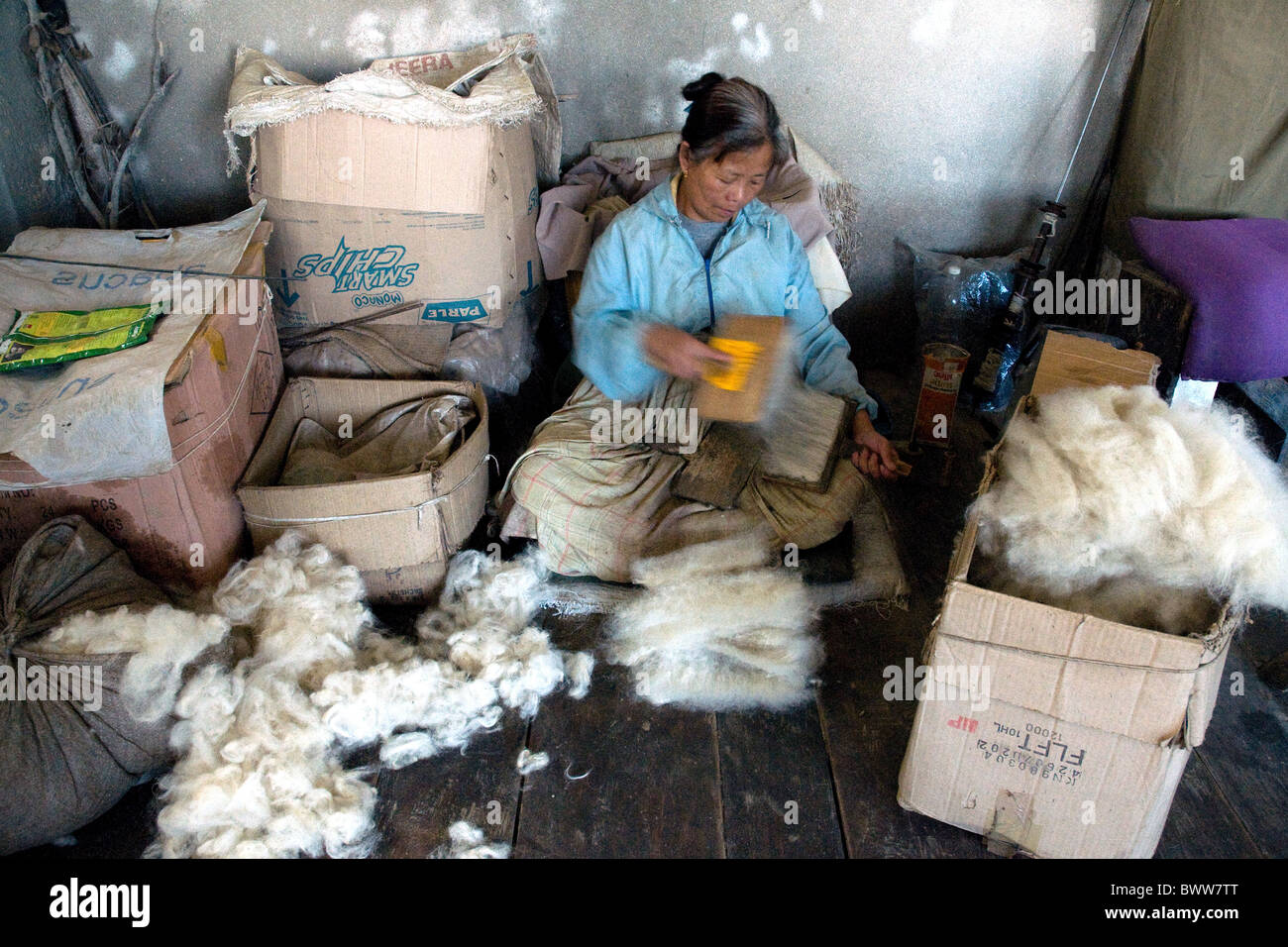 Tibetan rugs hi-res stock photography and images - Alamy