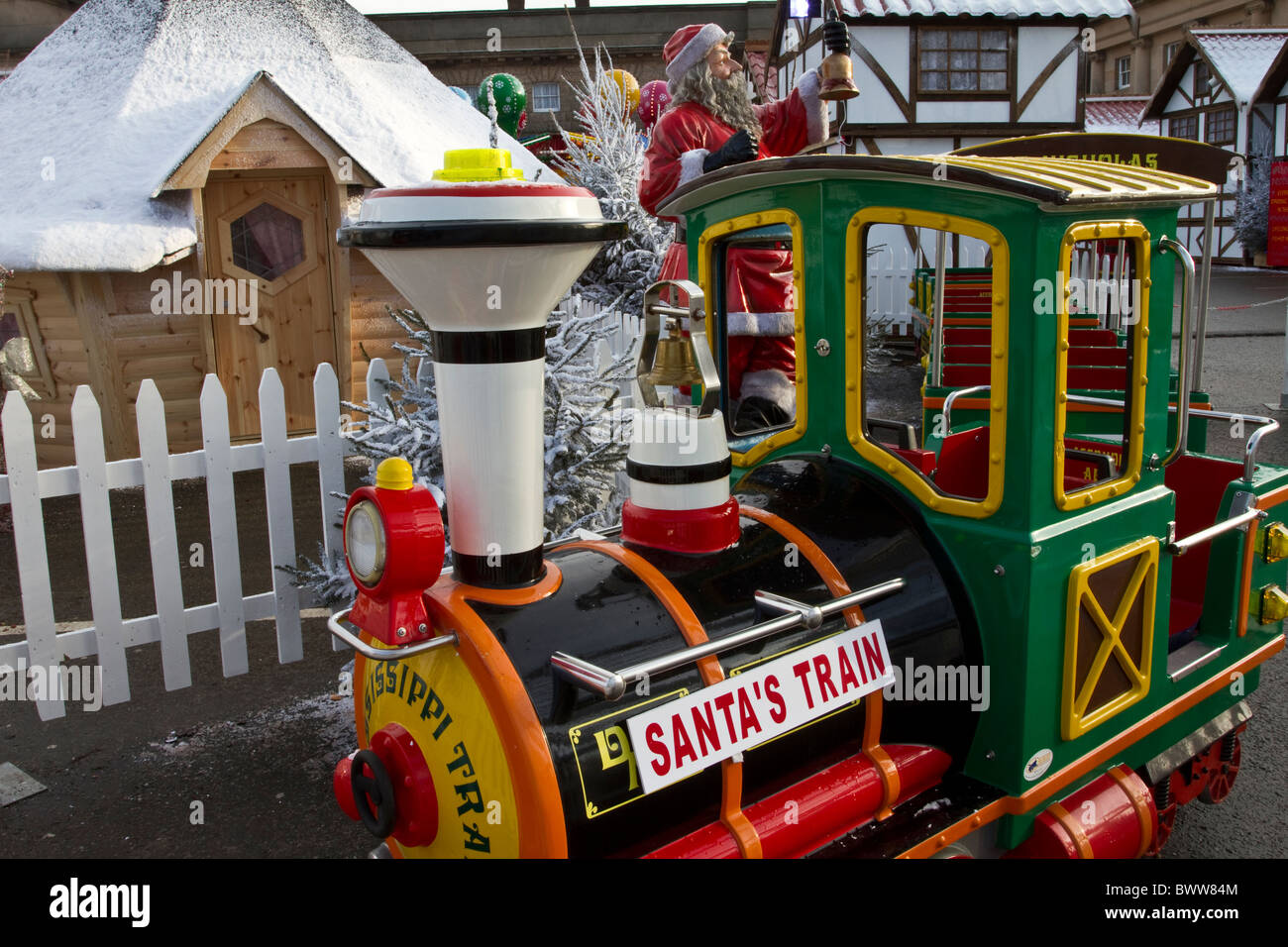 Miniature steam train rides hi-res stock photography and images - Alamy