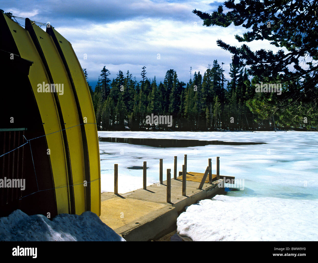 Boat dock in winter Stock Photo - Alamy
