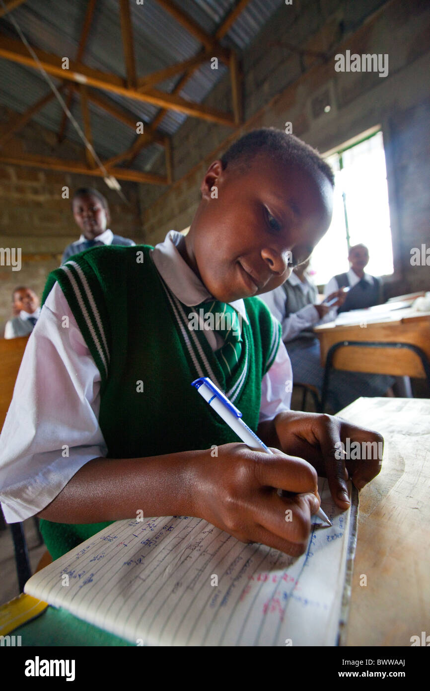 Kenyan schoolgirls hi-res stock photography and images - Alamy