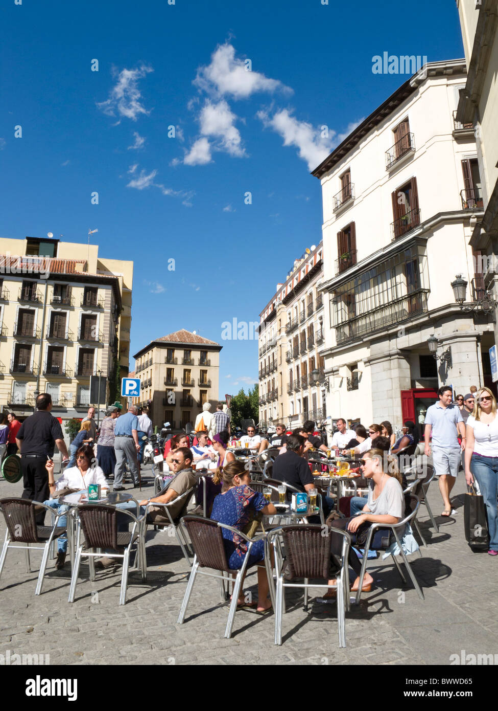 Street cafe, Madrid, Spain Stock Photo - Alamy