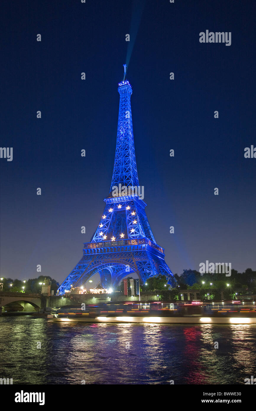 Eiffel Tower At Night With Stars