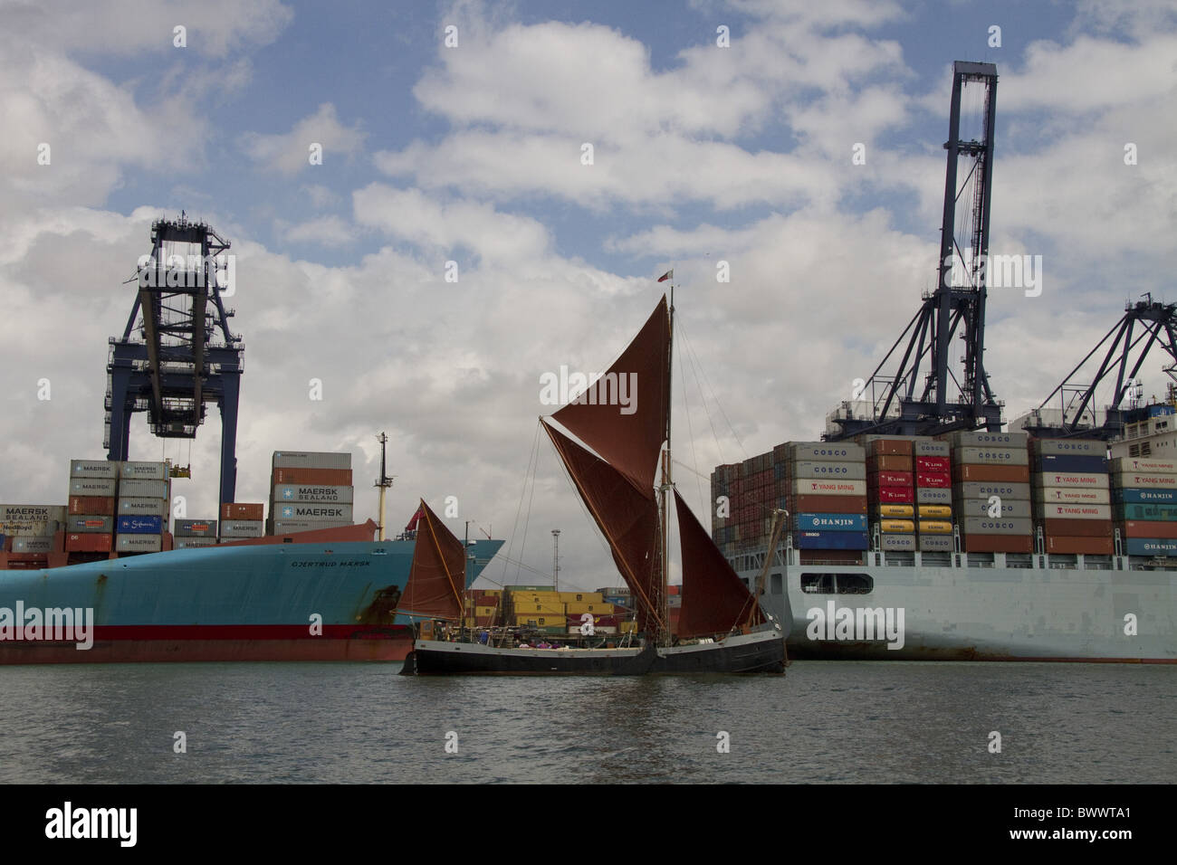 Old Thames sailing barge River Orwell port Stock Photo - Alamy