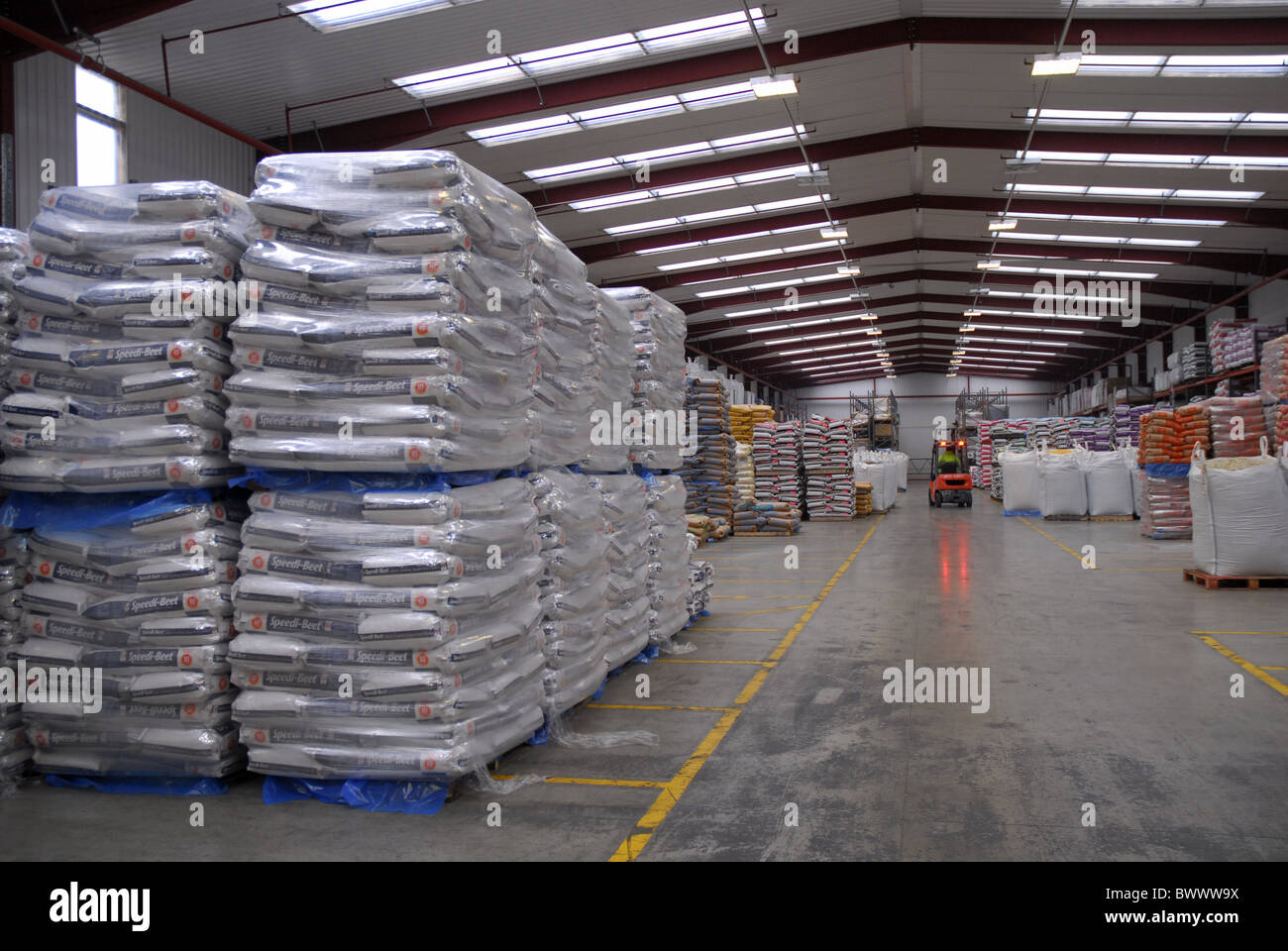 Animal feeds warehouse hi-res stock photography and images - Alamy