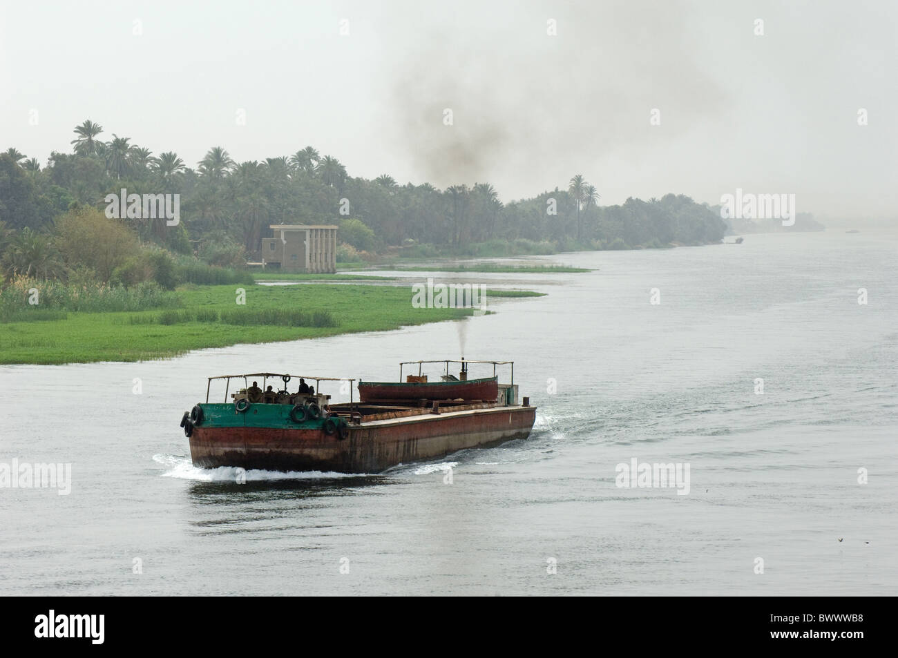Empty barge hi-res stock photography and images - Alamy
