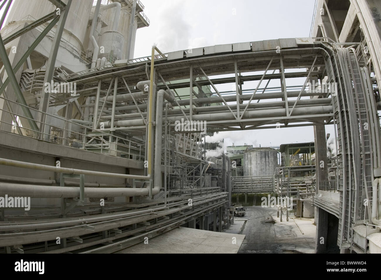 Pipework Riau Pulp Paper Mill RAPP near Pekanbaru Stock Photo - Alamy