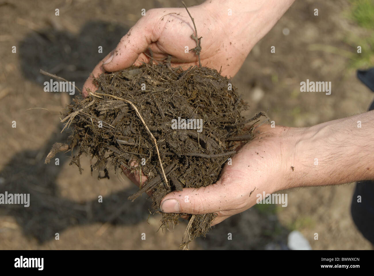composting fertliizer waste farm farms farming fertilise fertilises ...