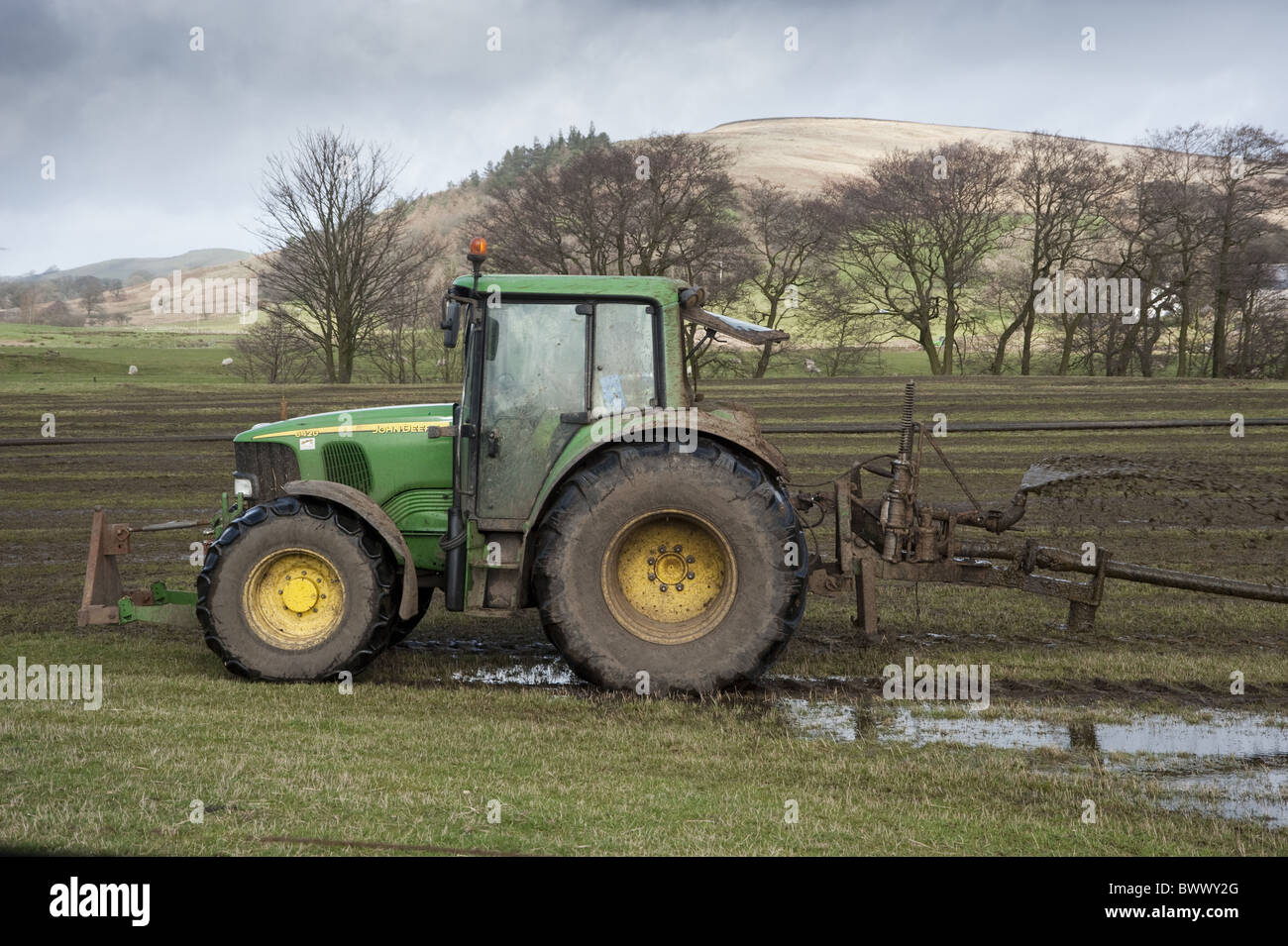 slurry tractor fertilizer spreading dairy manure farm farms farming ...