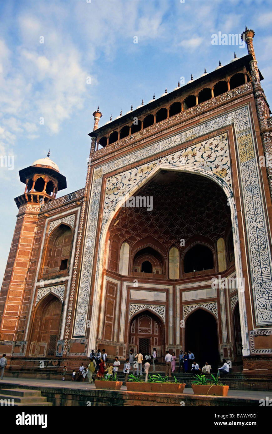 Taj mahal entrance gates hi-res stock photography and images - Alamy