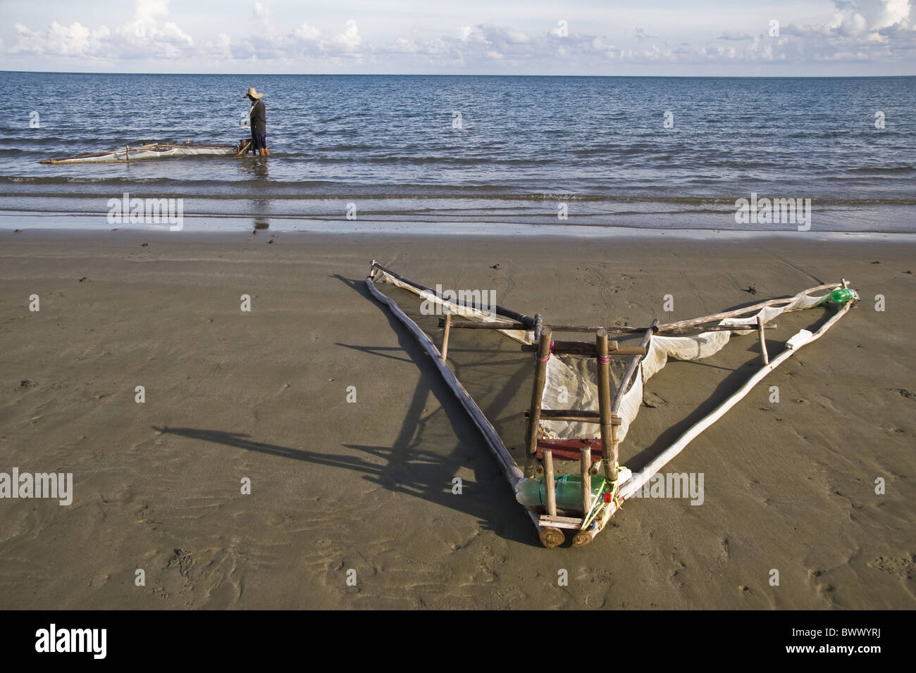Push net hi-res stock photography and images - Alamy