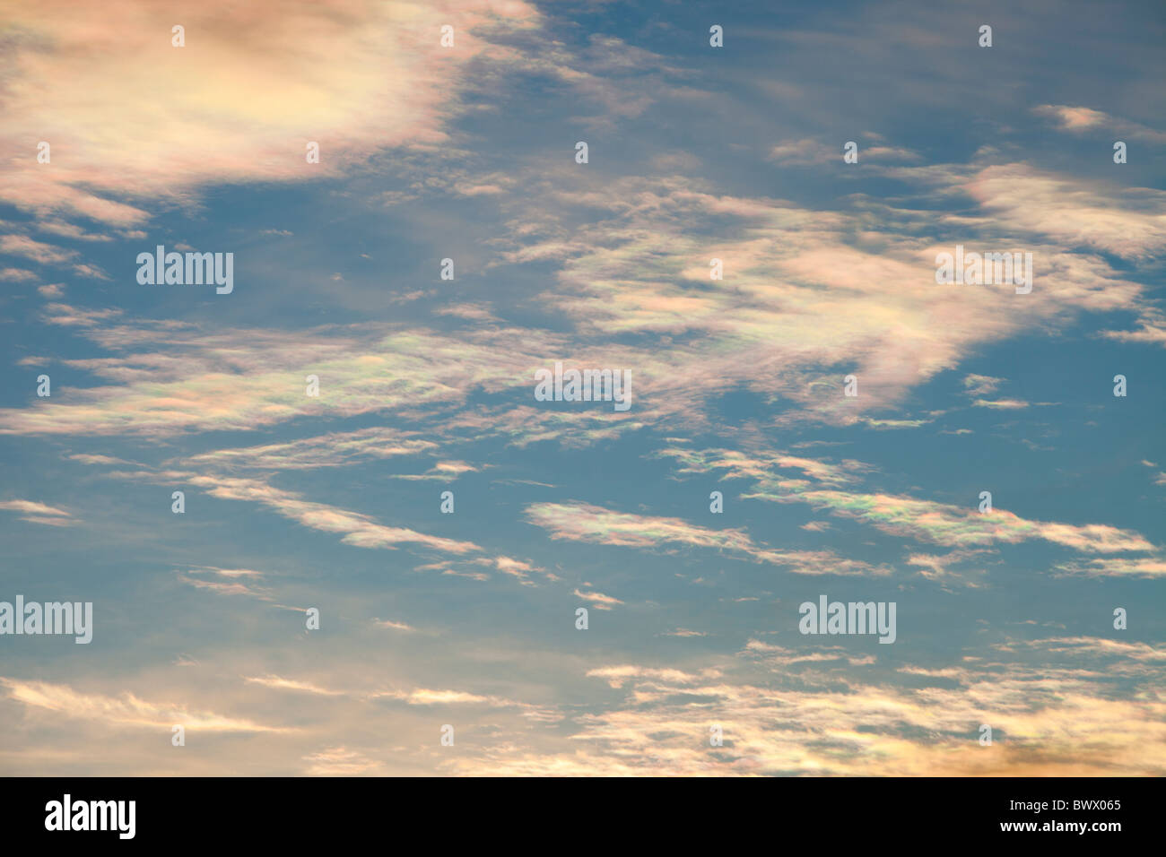 Parhelion cirrus cloud crystals hi-res stock photography and images - Alamy