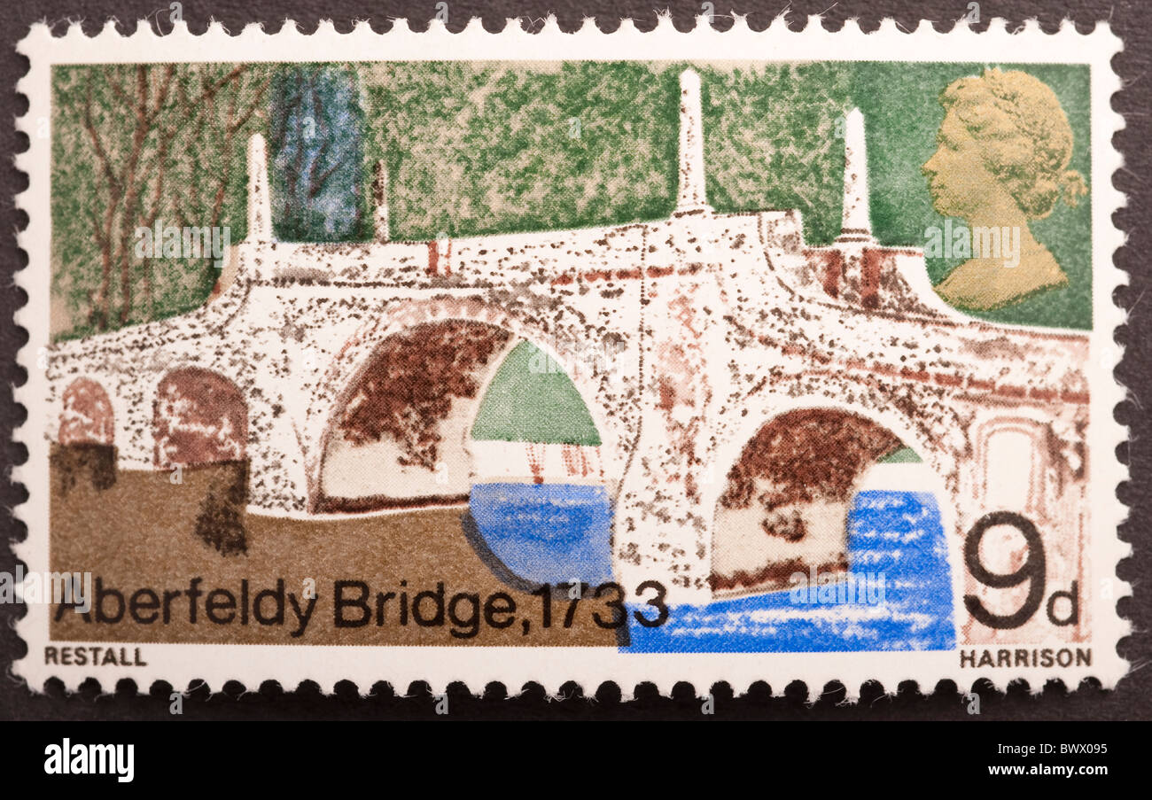 United Kingdom Postage Stamp 9d Stock Photo - Alamy