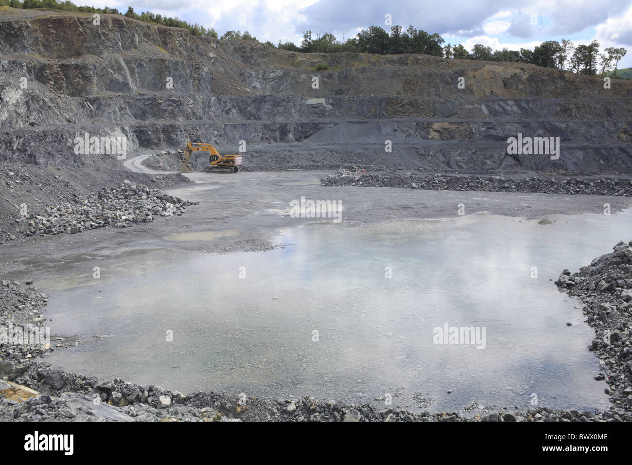 quarry quarrying stone limestone elevator machine machinery equipment ...