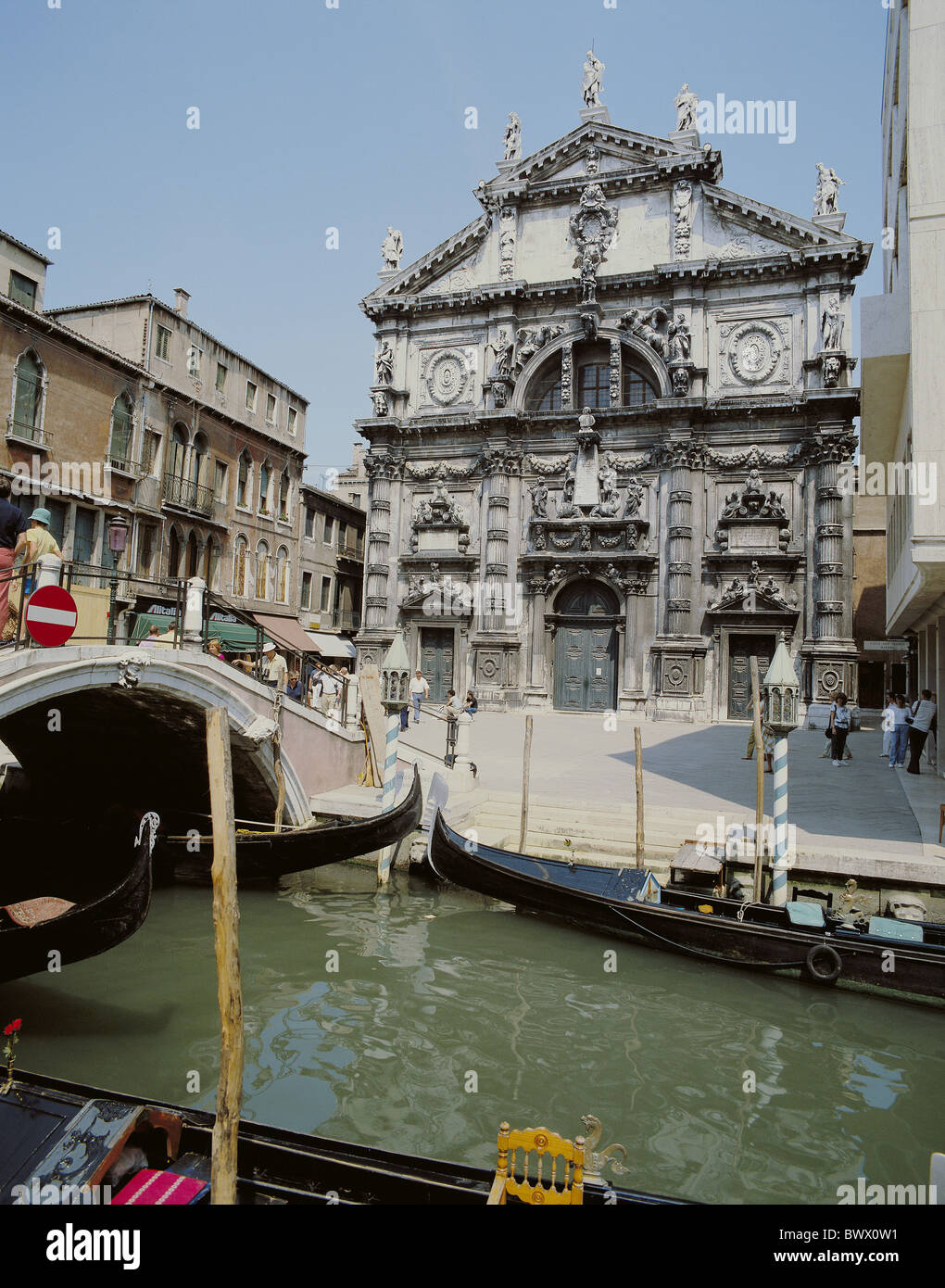 Italy Europe Venice house facade gondola bridge Stock Photo - Alamy