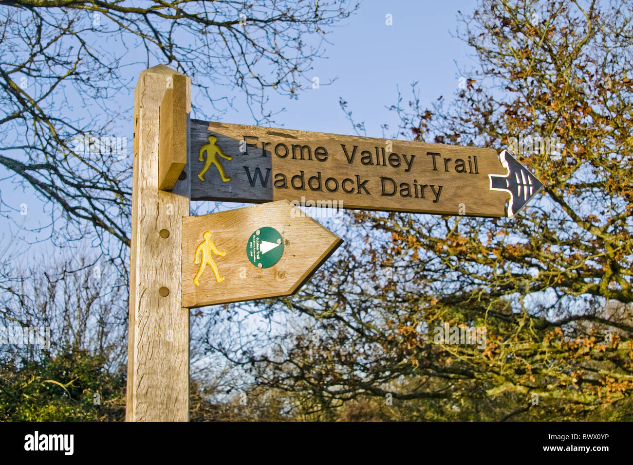 Wooden Sign Signs Access Countryside Footpath Arrow Arrows March Tree ...