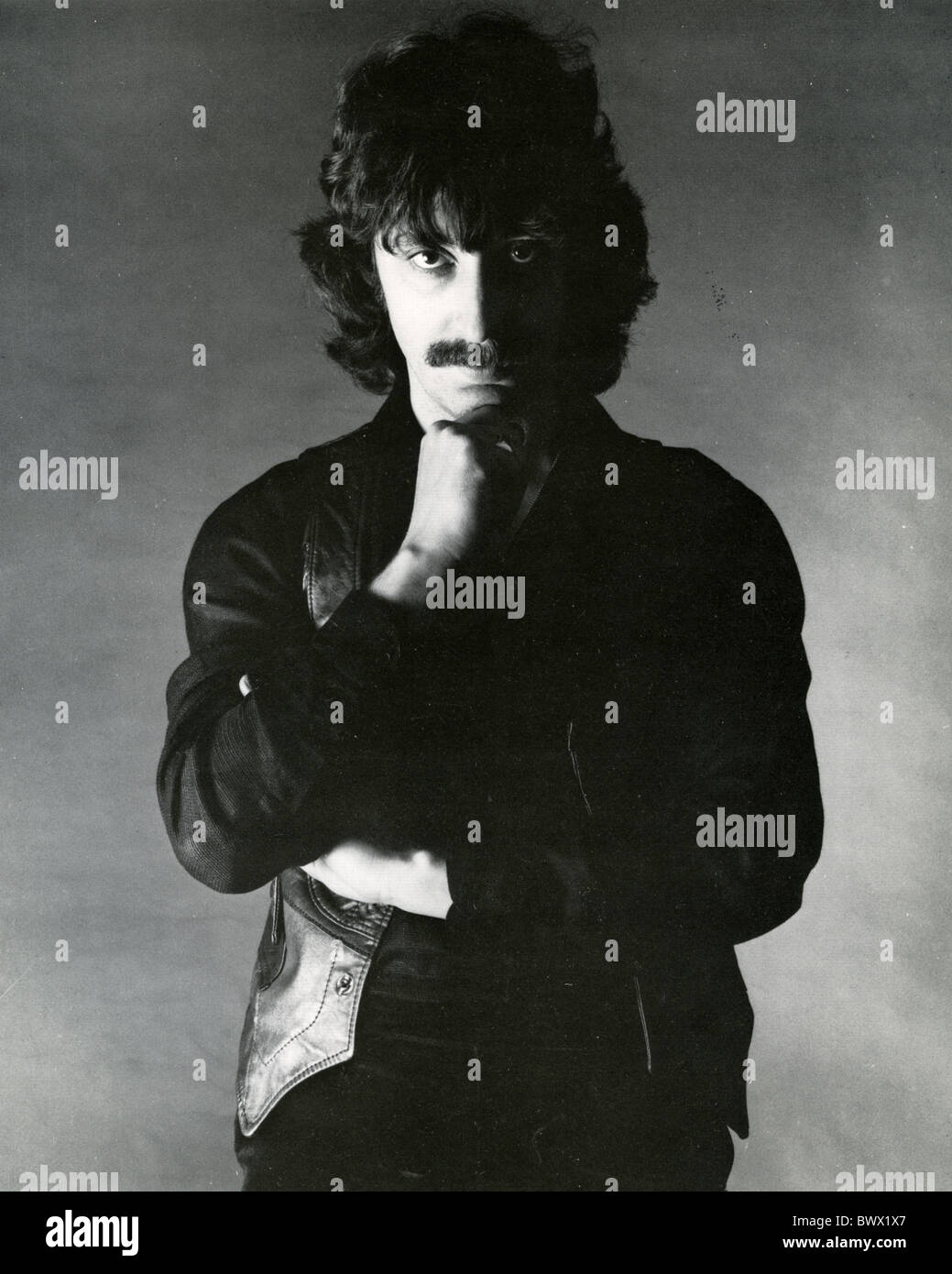 GORDON GILTRAP Promotional photo of English folk, rock and pop ...