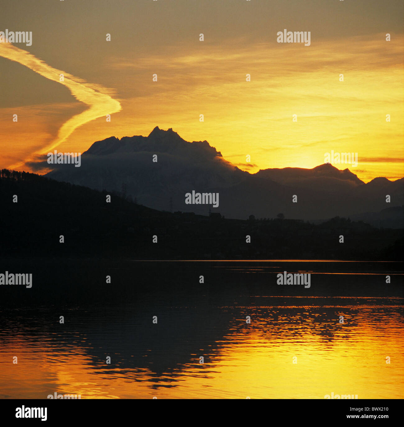 mountains mountain crest dusk twilight scenery Pilatus Switzerland ...