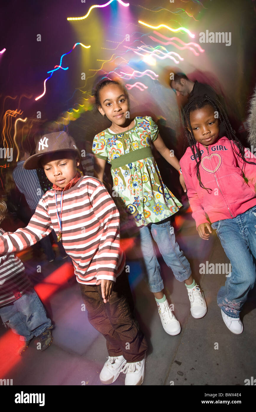 Disco girls hi-res stock photography and images - Alamy