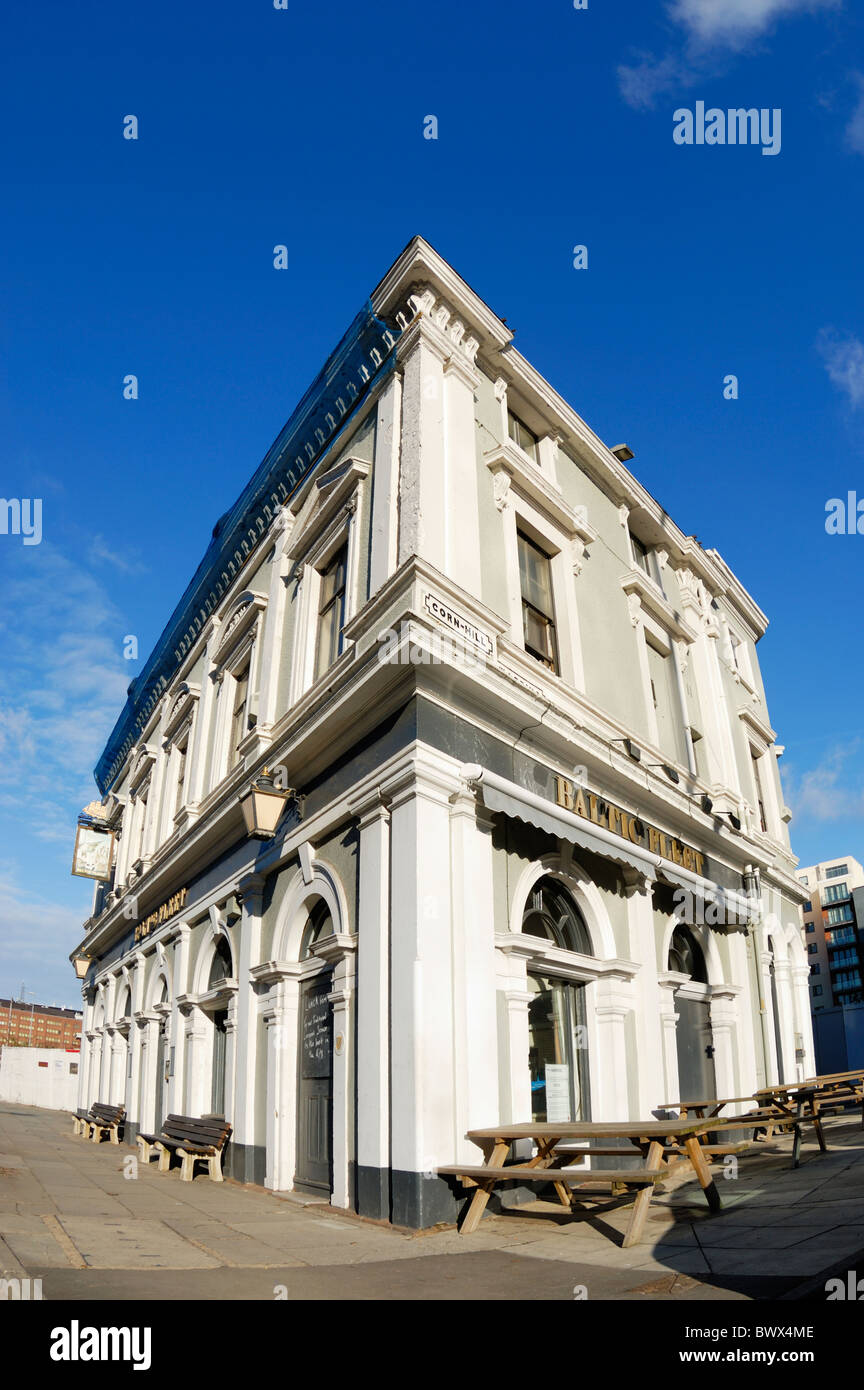 Baltic fleet liverpool dock pub hi-res stock photography and images - Alamy