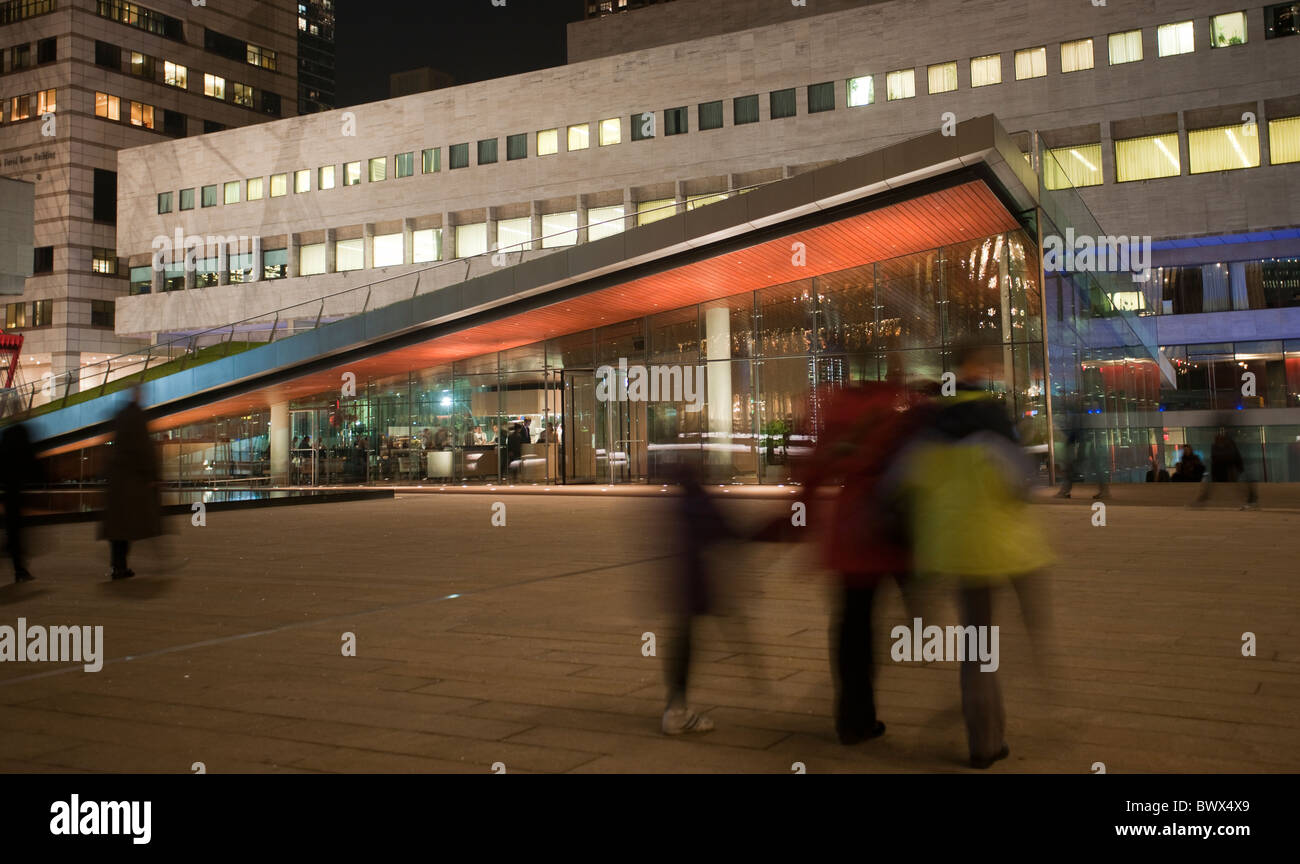Lincoln center plaza hi-res stock photography and images - Alamy